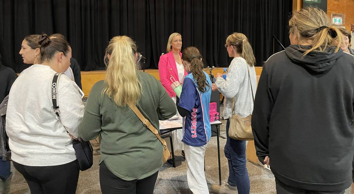 Helping young people navigate a digital world at Bede Polding College ...